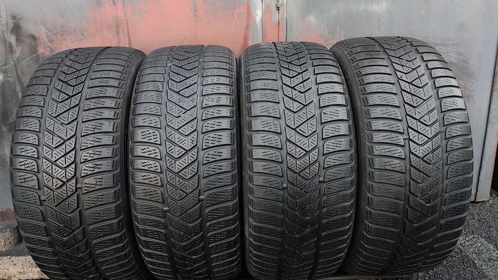4бр. зимни гуми 225/50/17 Pirelli Sotto Zero 3 6mm Добро състояние на ...