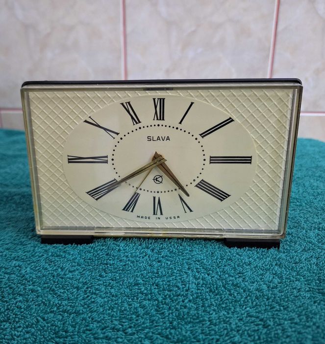 Ceas SLAVA rusesc de masa vechi electromecanic functional CCCP ...