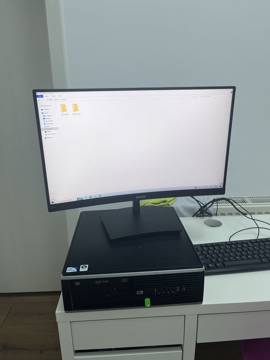 Vand sistem PC HP cu monitor curbat led Philips 23,6 Cisnadie • OLX.ro