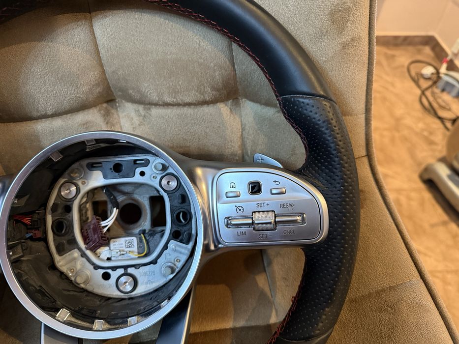 Volan mercedes amg 2018 + Tantareni • OLX.ro