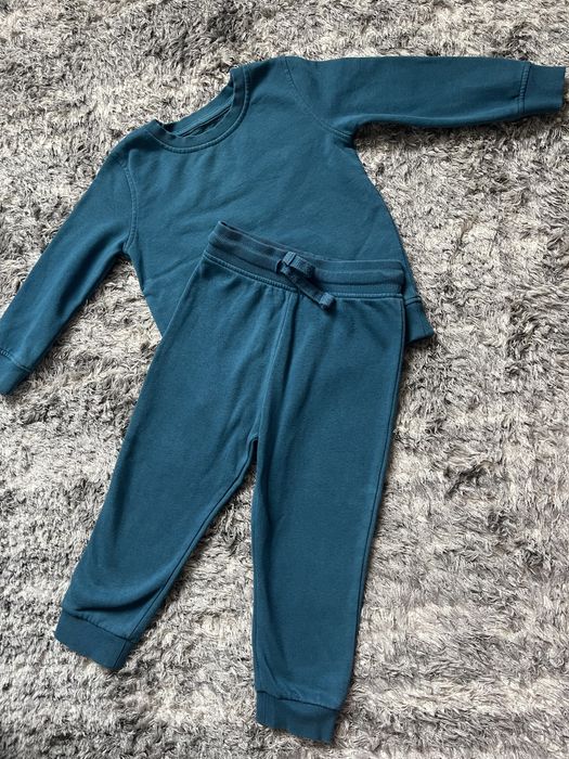 Детски екип George гр. Пазарджик Окръжна болница • OLX.bg