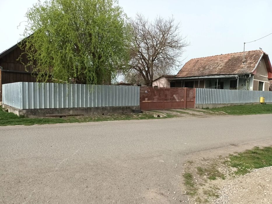 Casa de vanzare in centrul Comunei Valea Larga Valea Larga • OLX.ro