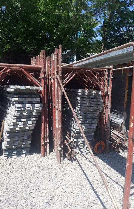 Schela metalica italiana Ilfov Popesti-Leordeni • OLX.ro