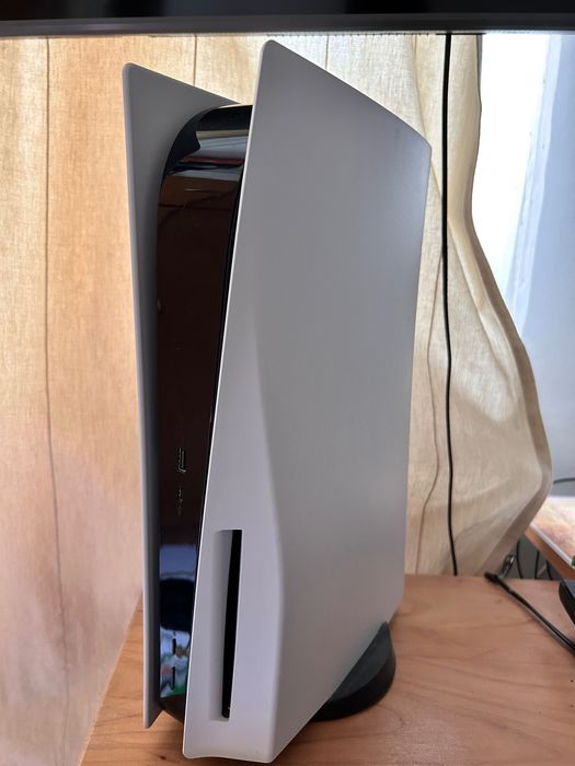 PS5 Disk Edition+1 Controller+2 jocuri Ploiesti • OLX.ro