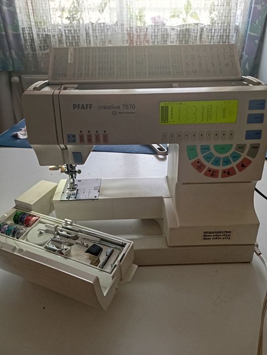 Mașină de cusut și brodat Pfaff creative 7570 pt reparat sau piese ...