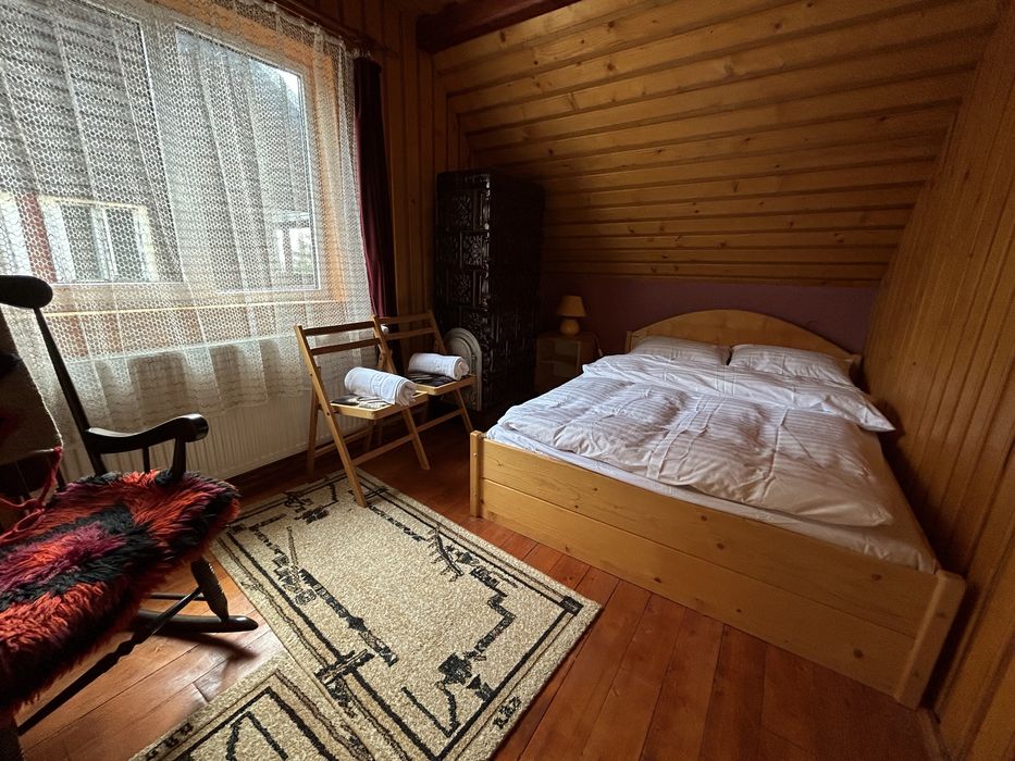 Cabana de inchiriat Baisoara Buscat langa partie Muntele Baisorii • OLX.ro