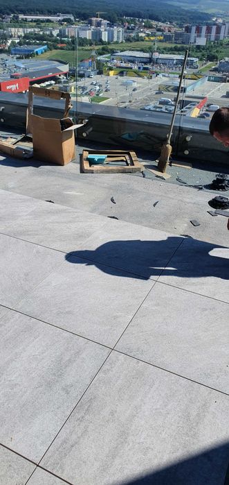 Gresie 2 cm pe picioruse-pardoseala flotanta Cluj-Napoca • OLX.ro