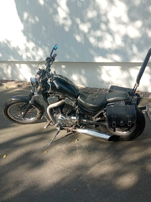 Suzuki intruder 1400 Ploiesti • OLX.ro