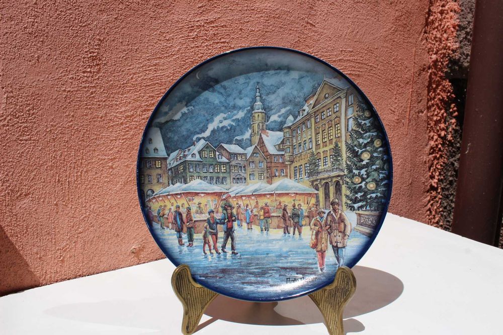 Farfurie portelan de colectie GOEBEL - Boto Bauer, Piata de Craciun ...