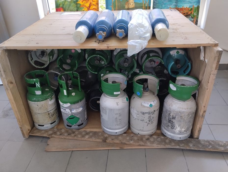 Butelie oxigen cargon azot freon Reghin • OLX.ro