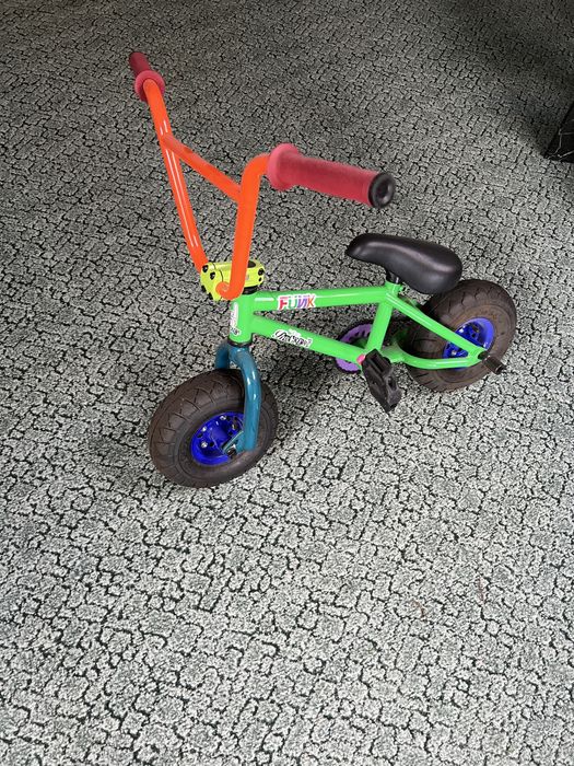 Mini BMX Rocker Funk + 2 peguri Timisoara • OLX.ro