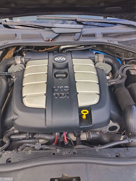 VW Touareg 7L LCI / 5.0 V10 TDI / Perne/ Dynaudio/ Xenon / Auto ...