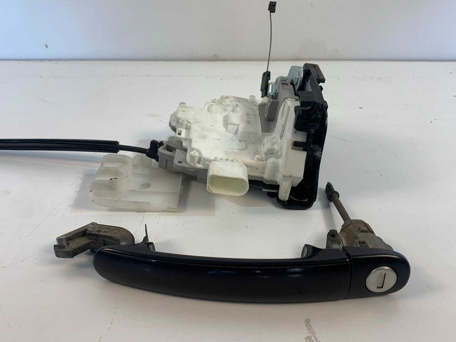 Предна лява брава външна дръжка патрон Seat Altea 3B0837207 5P0837867A ...