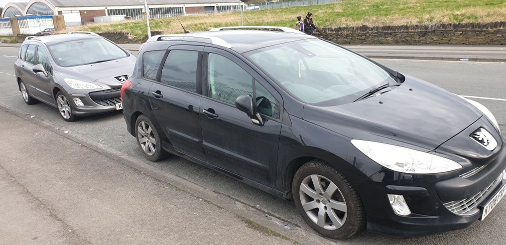 Врата Пежо 308 SW Комби СВ на части гр. Пазарджик Окръжна болница • OLX.bg