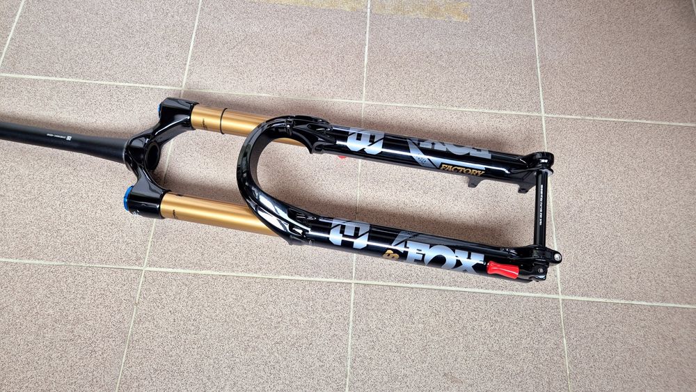 Furca noua FOX 38 Factory Kashima, GRIP 2, pe 29 Sibiu • OLX.ro