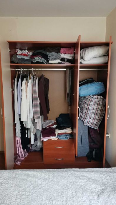 Спалня 190/140 и трикрилен гардероб 200/150 гр. Варна Колхозен пазар • OLX.bg