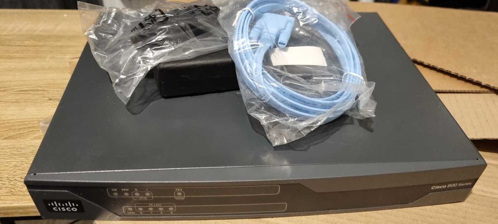 Cisco C881-K9 - Router Nefolosit Iasi • OLX.ro