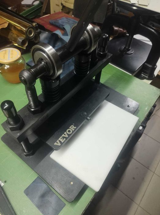 Presare piele ștantat piele presa piele noua Chitila • OLX.ro