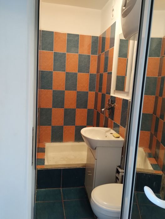 Proprietar inchiriez garsoniera Micro 19 Galati • OLX.ro
