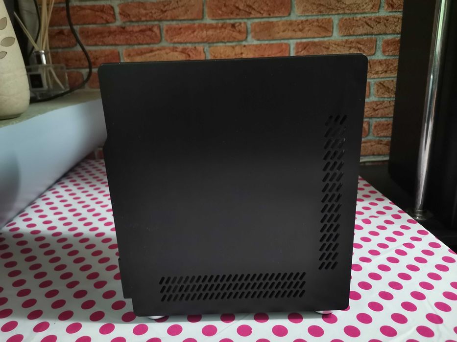 Carcasa PC Mini ITX Lian Li PC-Q21 Aluminiu Black. Bucuresti Sectorul 4 ...