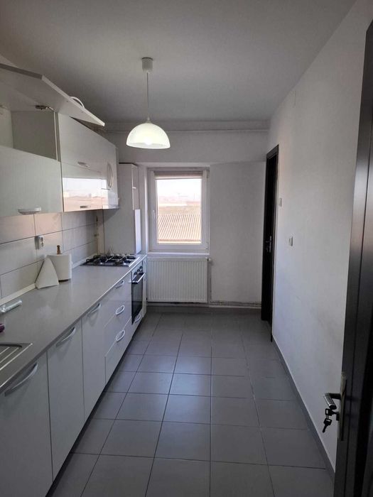 Vand apartament 3 camere Calea Bucuresti Targoviste • OLX.ro