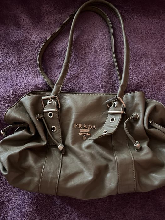 Оригинална дамска чанта PRADA гр. Казанлък • OLX.bg