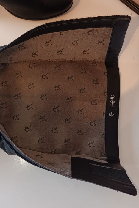 Cisme damă din piele de vițel. Intacte, comode, stabile, fără zgârietu ...