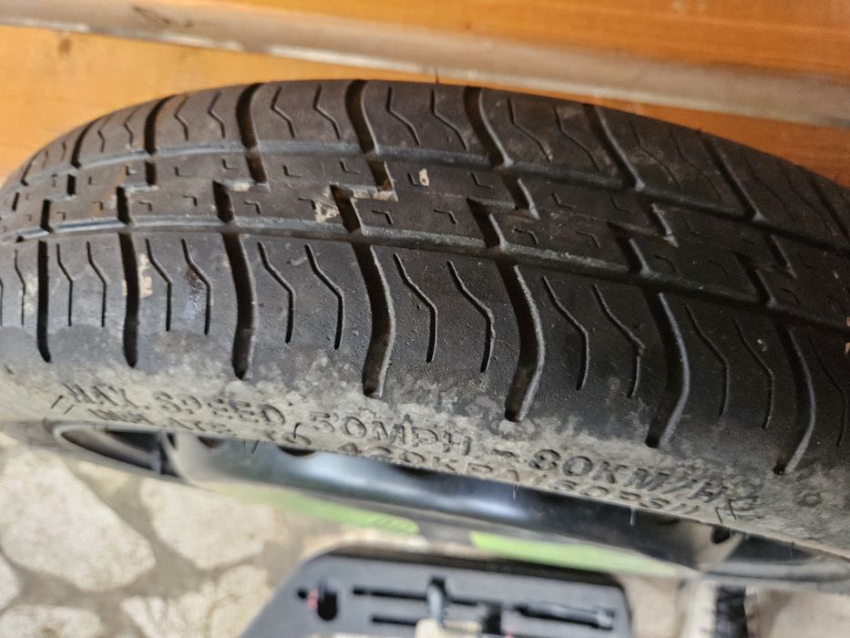 Резервна гума патерица за Audi a4 b8 b9 125 70 19 гр. Перник Байкушева махала • OLX.bg