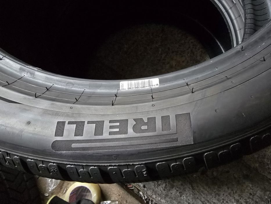 Pirelli 285/40 R20 108V MS iarnă Timisoara • OLX.ro