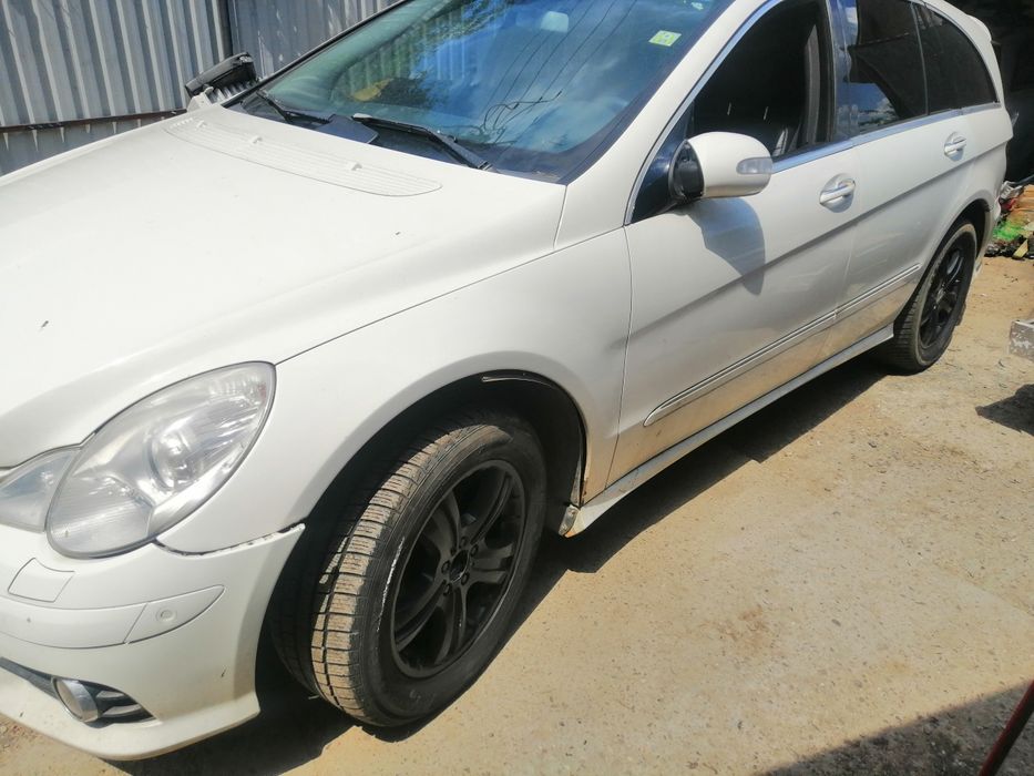 Dezmembrez Mercedes R class 3.0 v6 Iasi • OLX.ro