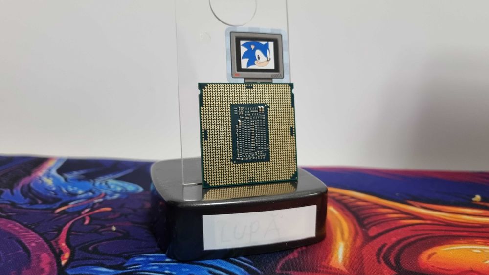 Procesor socket 1151 v2 Intel Core i7-9700K 3.6Ghz Turbo 4.9Ghz 12Mb ...