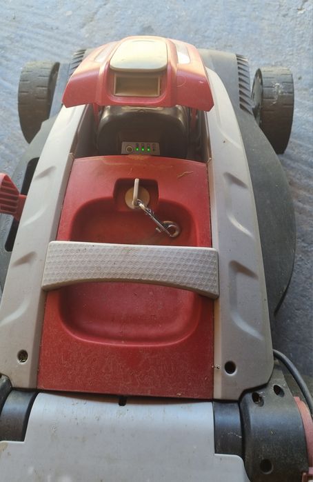 Mașină de tuns iarba pe acumulatori: Alko Moweo 3.85 Hateg • OLX.ro