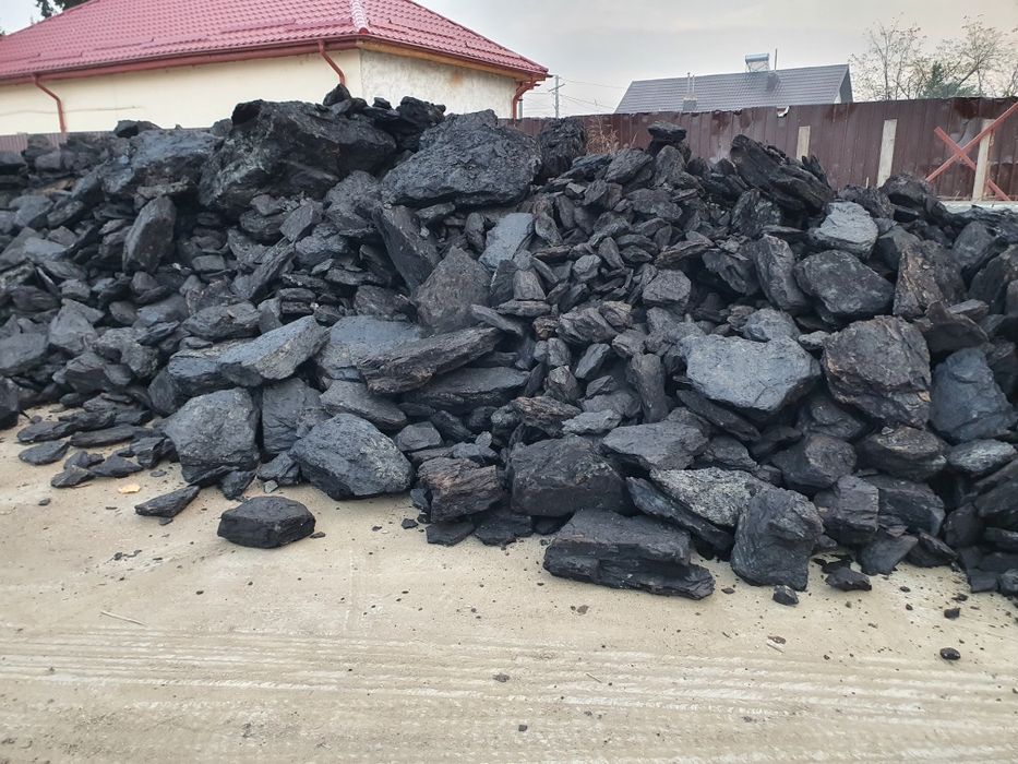 Lemn foc / lemn paletat/ lemn uscat/ carbuni de foc/ rumegus/ peleti ...