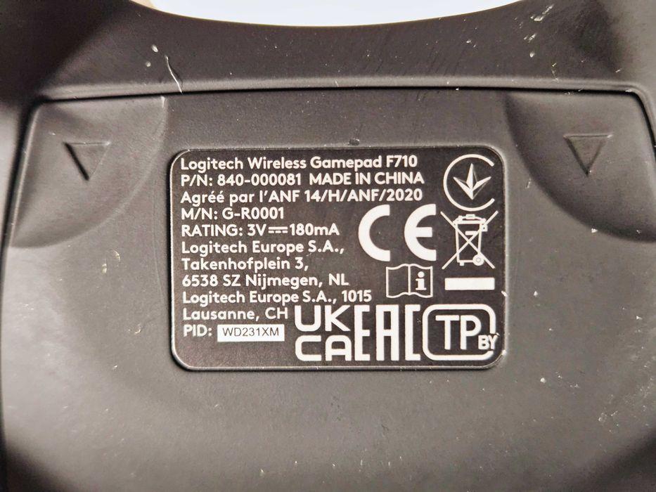 Gamepad wireless Logitech F710, PC, Argintiu, fara dongle Iasi • OLX.ro