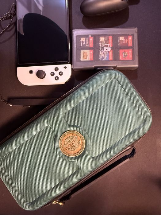 Nintendo Switch Oled с 11 игри и карта памет гр. Добрич Център • OLX.bg