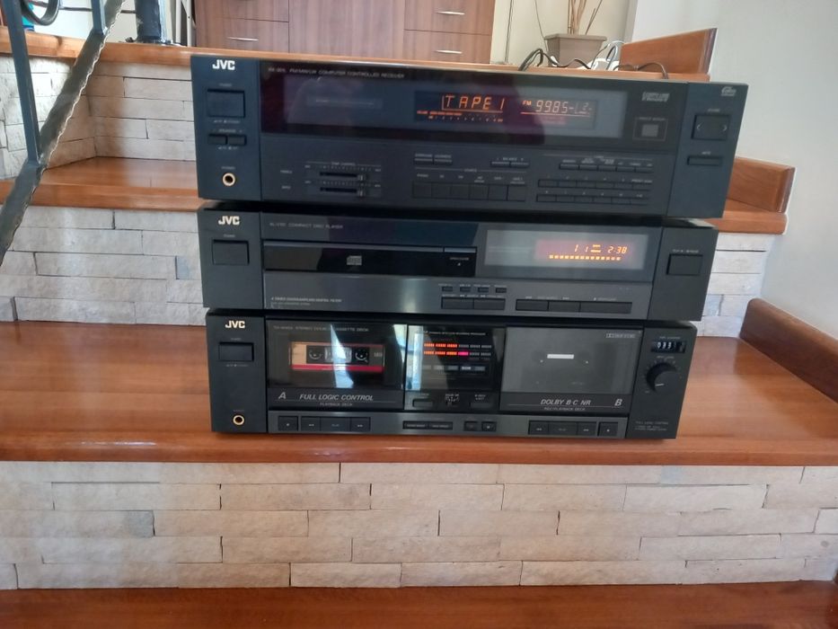 Linie JVC cu telecomanda originala Arad • OLX.ro