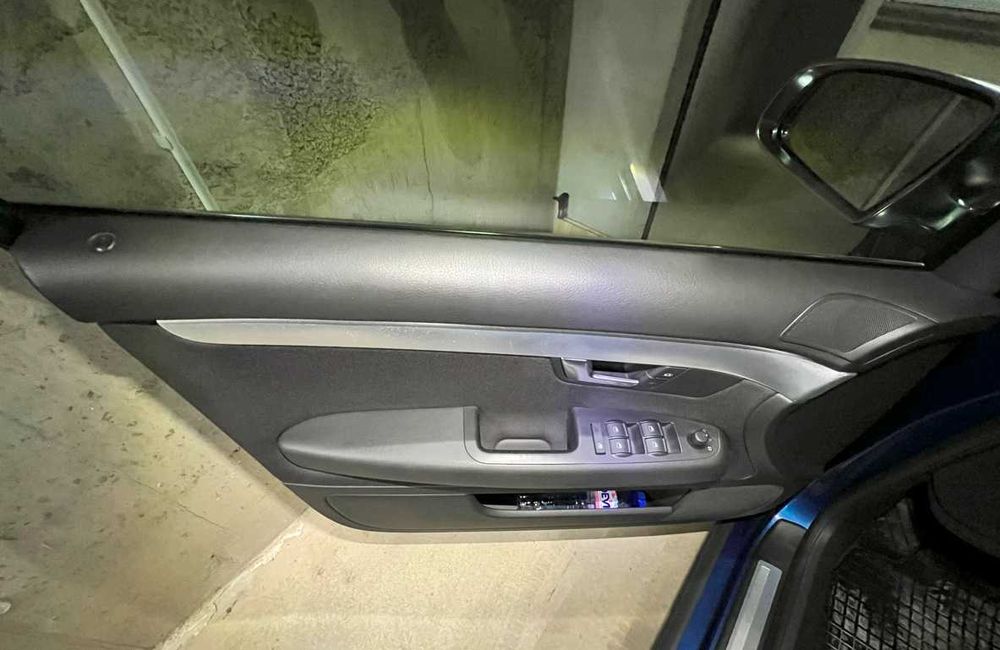 Салон за Audi A4 B7 B6 Avant - комплект седалки, подлакътник и кори гр ...