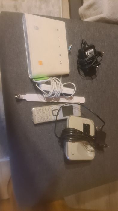 Router cu cartela 4G Huawei B310 și telefon fix cu receptor mobil ...