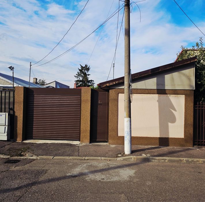 Vand casa + curte in Bucuresti Sector 1 Bucuresti Sectorul 1 • OLX.ro