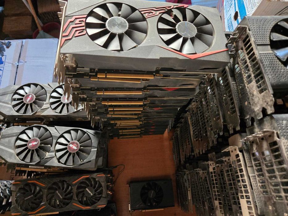 Pachet Placi video pt mining sau gaming sau AI Bucuresti Sectorul 3 ...