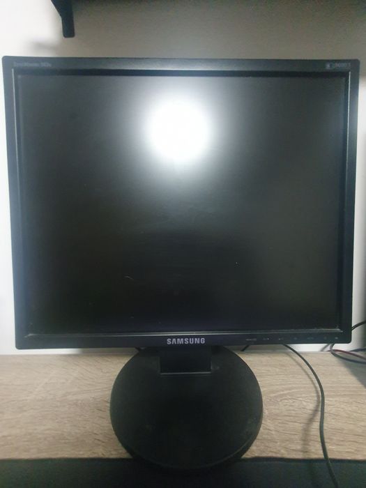Monitor samsung SyncMaster 943n Bucuresti Sectorul 3 • OLX.ro