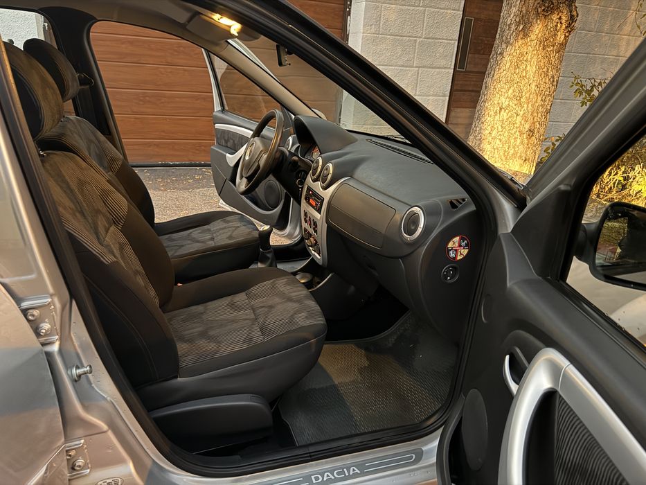 Dacia Logan 1.2MPI Laureate 26.000 KM Aproape Nou !!! Aer Conditionat ...