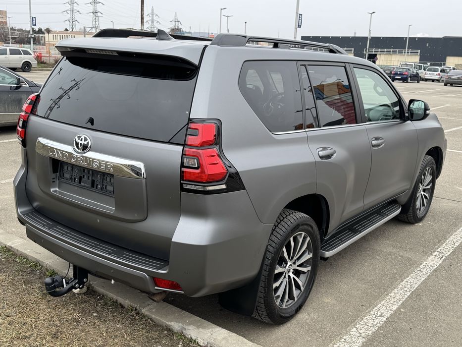 Toyota Land Cruiser 2.8l Luxury-7 Locuri Parhauti • OLX.ro