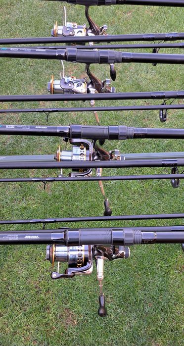 Set Pescuit,4 Lansete Komodo Carp 3,90m+4 Mulinete G65+Rod Pod+Senzori ...