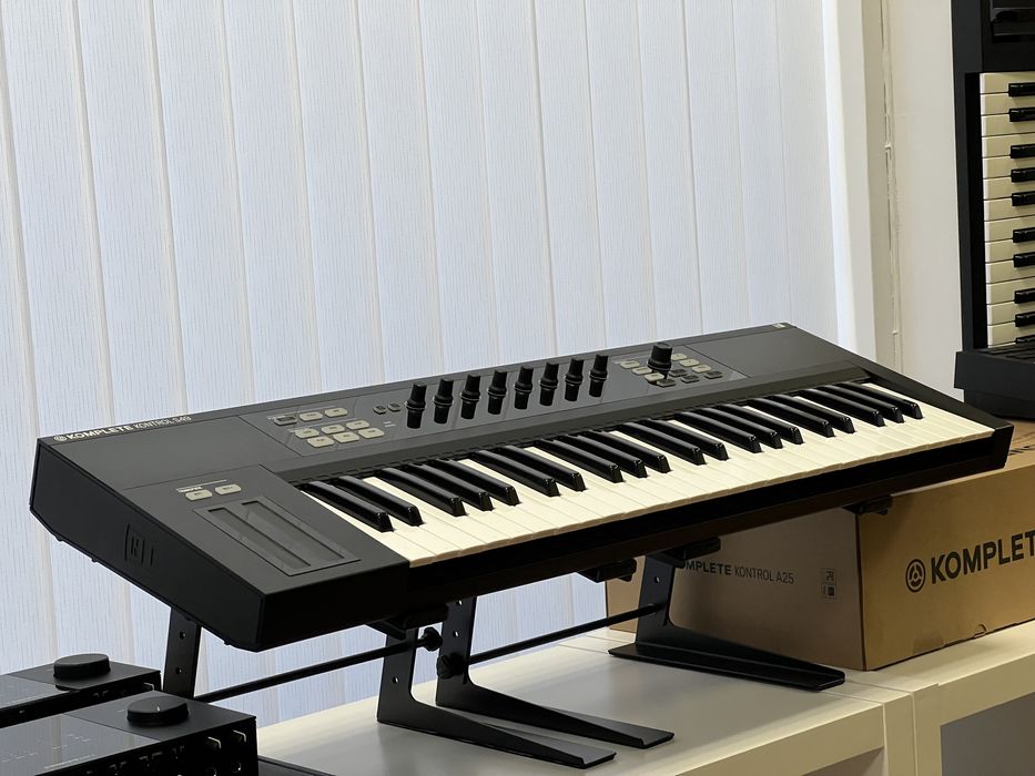 Миди клавиатура Native Instruments KOMPLETE KONTROL S49 гр. София Зона ...
