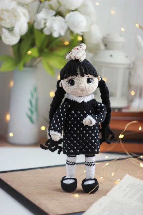 Papusa crosetata Wednesday Addams (lucrata manual) Bucuresti Sectorul 6 ...