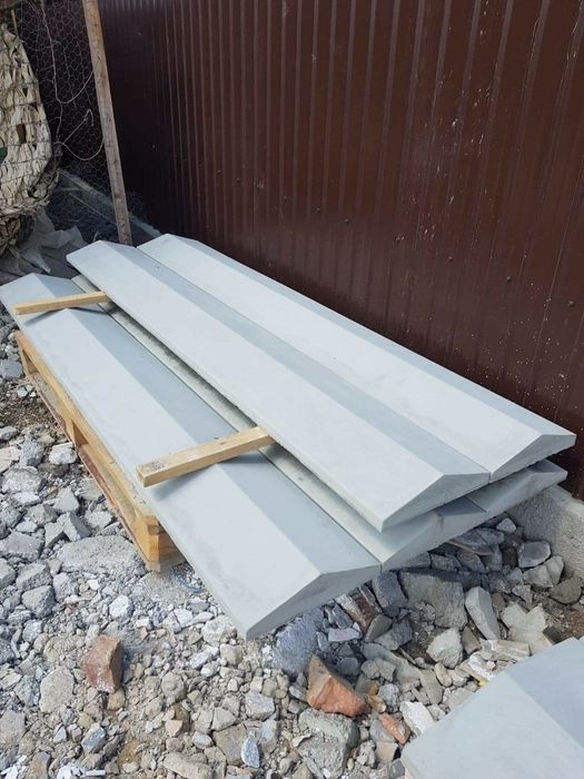 Coame/capace de gard si fundatie lungi in doua ape sau drepte/tesite ...