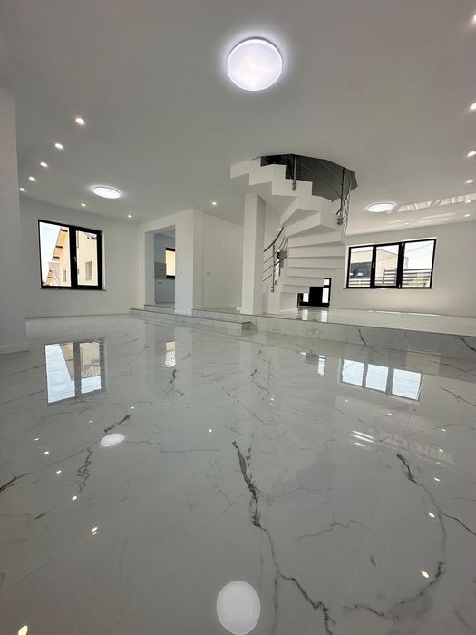 Vând casă in Pitesti TRIVALE Pitesti • OLX.ro