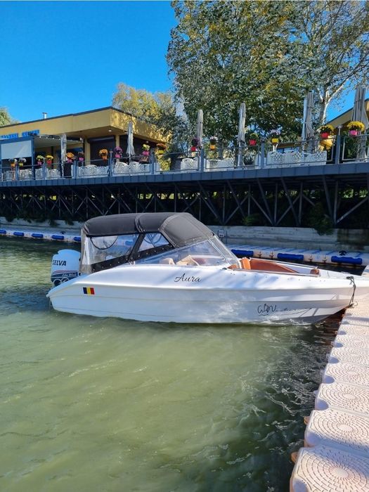 Vând barcă (fara motor)+ peridoc– DELPHIN 5.5, perfectă pentru relaxar ...