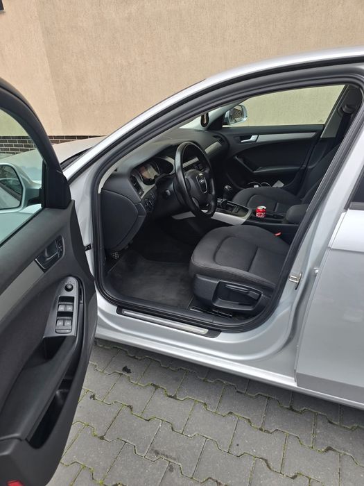 Audi A4 B8 Benzina Pitesti • OLX.ro